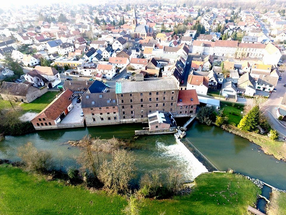 Erlensee von oben: Rückingen am Fluss - Erlensee Aktuell